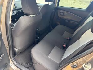 Grey Toyota Yaris 2020 in Tallinn, with an engine capacity of 1.50 L and mileage of 141 thousand km for 13640 €, photo 7 on AUTOMOTO.COM.LV