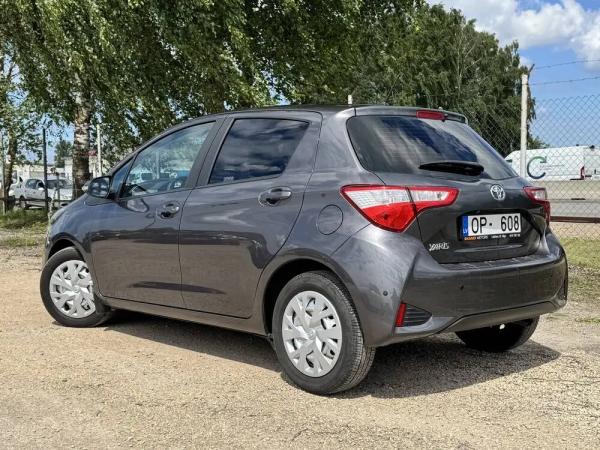 Grey Toyota Yaris 2020 in Riga, with an engine capacity of 1.50 L and mileage of 69 thousand km for 10900 €, photo 3 on AUTOMOTO.COM.LV