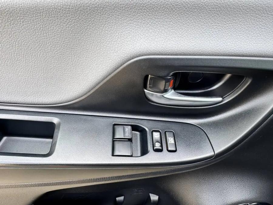 Pelēks Toyota Yaris 2020 Rīga, ar dzinēja tilpumu 1.50 L un nobraukumu 69 tūkst. km par 10900 €, foto 15 vietnē AUTOMOTO.COM.LV