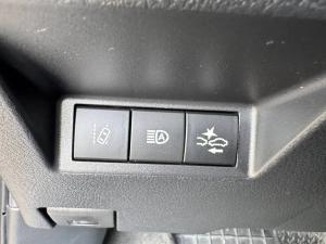 Pelēks Toyota Yaris 2020 Rīga, ar dzinēja tilpumu 1.50 L un nobraukumu 69 tūkst. km par 10900 €, foto 18 vietnē AUTOMOTO.COM.LV