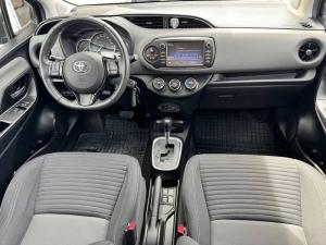 Pelēks Toyota Yaris 2020 Rīga, ar dzinēja tilpumu 1.50 L un nobraukumu 69 tūkst. km par 10900 €, foto 25 vietnē AUTOMOTO.COM.LV