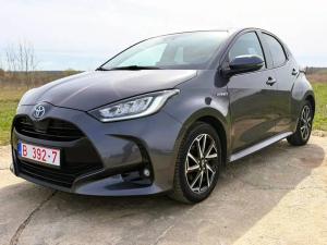 Grey Toyota Yaris 2020 in Riga, with an engine capacity of 1.50 L and mileage of 155 thousand km for 11500 €, photo 3 on AUTOMOTO.COM.LV
