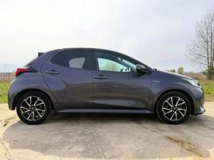 Grey Toyota Yaris 2020 in Riga, with an engine capacity of 1.50 L and mileage of 155 thousand km for 11500 €, photo 8 on AUTOMOTO.COM.LV