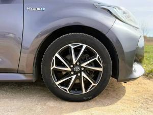 Grey Toyota Yaris 2020 in Riga, with an engine capacity of 1.50 L and mileage of 155 thousand km for 11500 €, photo 11 on AUTOMOTO.COM.LV