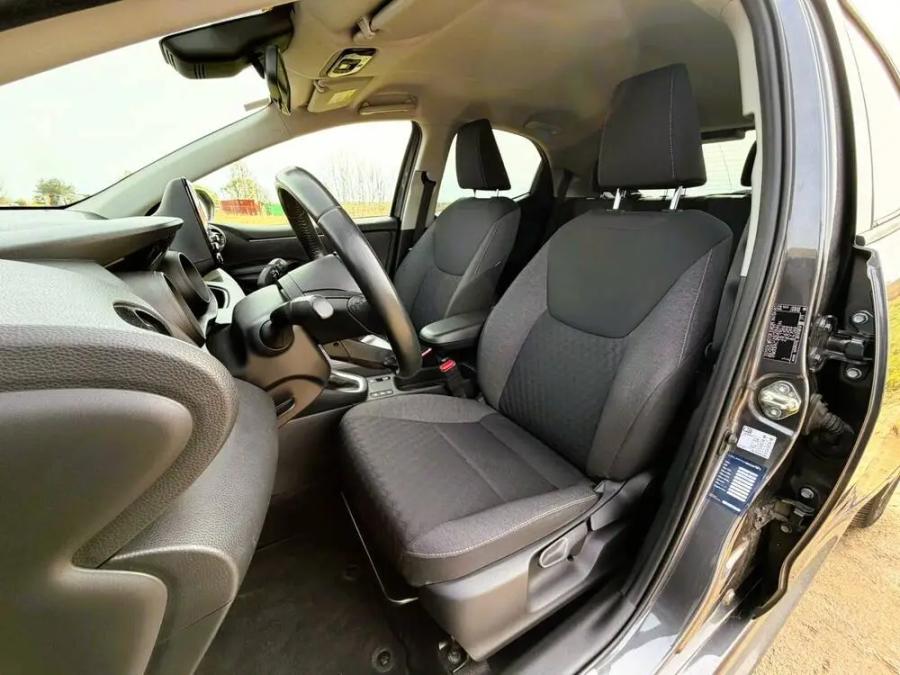 Grey Toyota Yaris 2020 in Riga, with an engine capacity of 1.50 L and mileage of 155 thousand km for 11500 €, photo 15 on AUTOMOTO.COM.LV