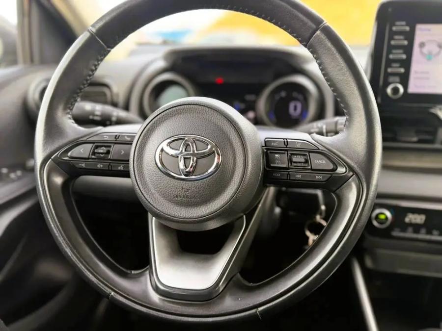 Grey Toyota Yaris 2020 in Riga, with an engine capacity of 1.50 L and mileage of 155 thousand km for 11500 €, photo 20 on AUTOMOTO.COM.LV