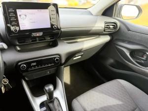Grey Toyota Yaris 2020 in Riga, with an engine capacity of 1.50 L and mileage of 155 thousand km for 11500 €, photo 24 on AUTOMOTO.COM.LV