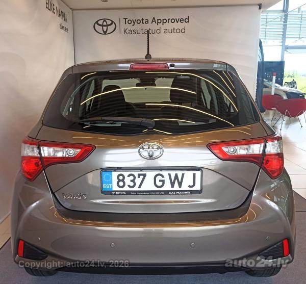 Pelēks Toyota Yaris 2020 Narva, ar dzinēja tilpumu 1.50 L un nobraukumu 53 tūkst. km par 13900 €, foto 6 vietnē AUTOMOTO.COM.LV
