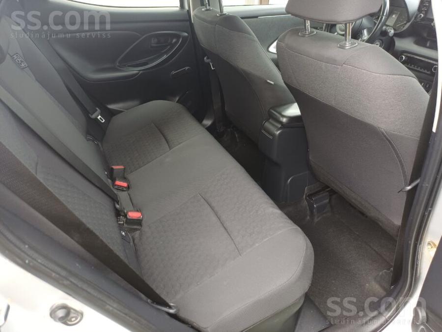 Grey Toyota Yaris 2020 in Riga, with an engine capacity of 1.50 L and mileage of 253 thousand km for 9990 €, photo 18 on AUTOMOTO.COM.LV