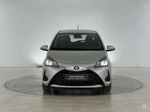 Grey Toyota Yaris 2020 in Vilnius, with an engine capacity of 1.50 L and mileage of 169 thousand km for 9900 €, photo 6 on AUTOMOTO.COM.LV