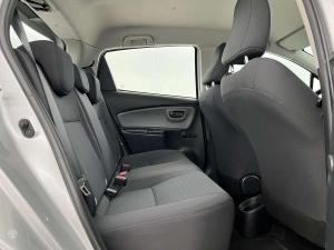 Grey Toyota Yaris 2020 in Vilnius, with an engine capacity of 1.50 L and mileage of 169 thousand km for 9900 €, photo 8 on AUTOMOTO.COM.LV