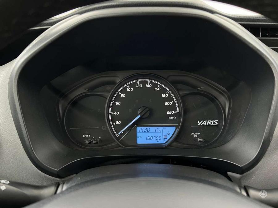 Grey Toyota Yaris 2020 in Vilnius, with an engine capacity of 1.50 L and mileage of 169 thousand km for 9900 €, photo 14 on AUTOMOTO.COM.LV