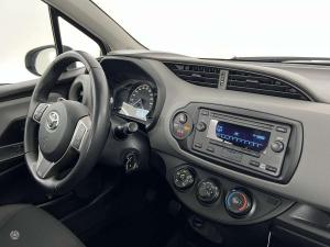 Grey Toyota Yaris 2020 in Vilnius, with an engine capacity of 1.50 L and mileage of 169 thousand km for 9900 €, photo 15 on AUTOMOTO.COM.LV