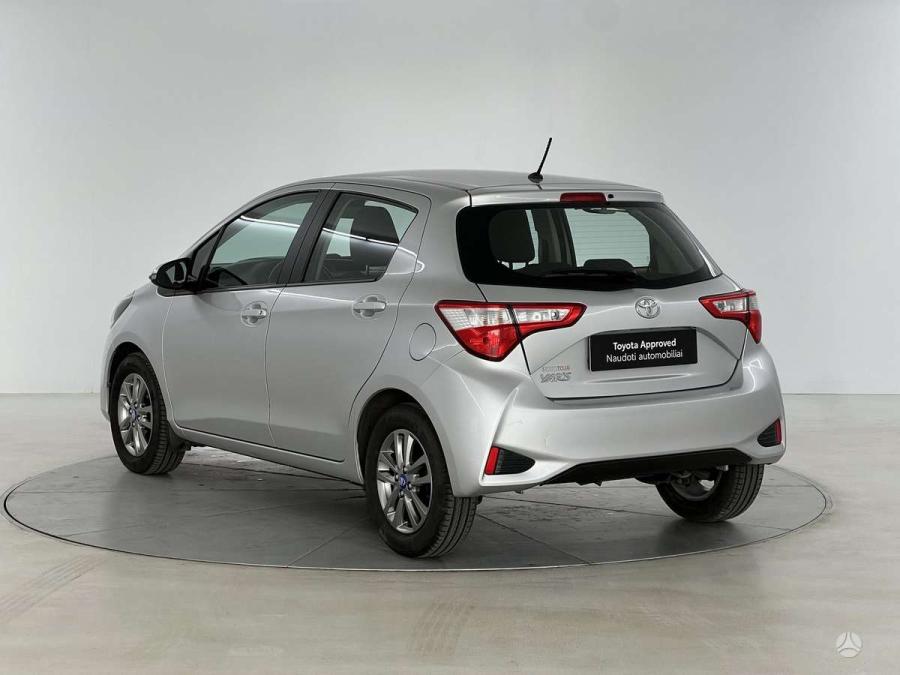 Grey Toyota Yaris 2020 in Vilnius, with an engine capacity of 1.50 L and mileage of 169 thousand km for 9900 €, photo 18 on AUTOMOTO.COM.LV