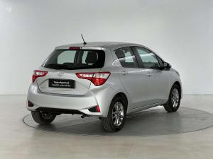 Grey Toyota Yaris 2020 in Vilnius, with an engine capacity of 1.50 L and mileage of 169 thousand km for 9900 €, photo 21 on AUTOMOTO.COM.LV
