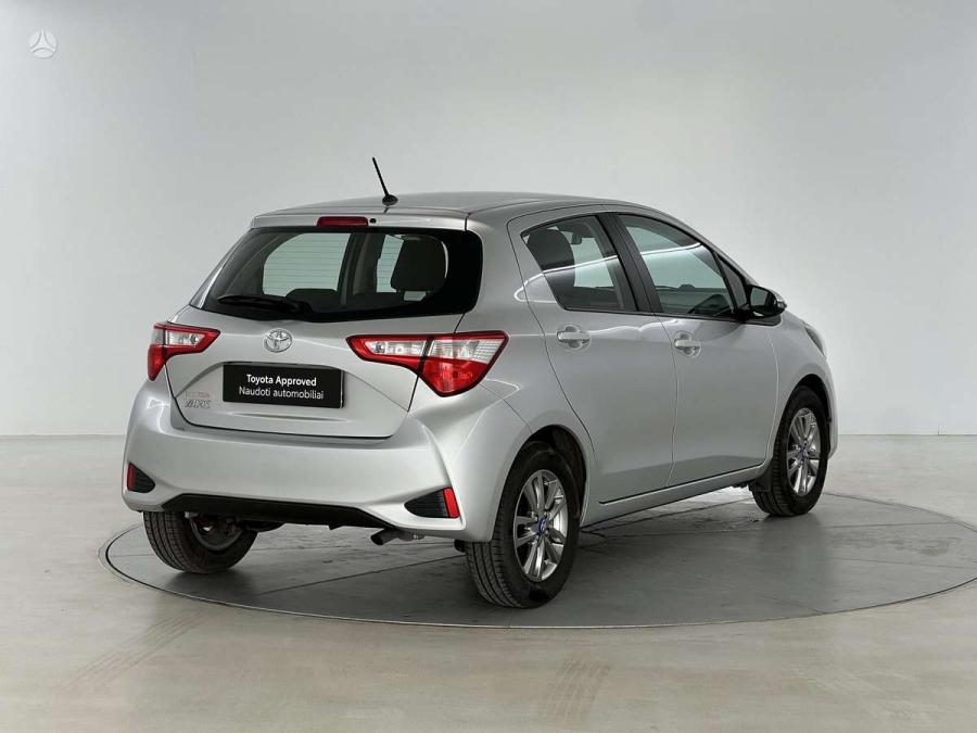 Grey Toyota Yaris 2020 in Vilnius, with an engine capacity of 1.50 L and mileage of 169 thousand km for 9900 €, photo 21 on AUTOMOTO.COM.LV