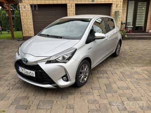 Pelēks Toyota Yaris 2020 Jelgava, ar dzinēja tilpumu 1.50 L un nobraukumu 153 tūkst. km par 11800 €, foto 1 vietnē AUTOMOTO.COM.LV