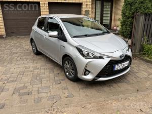 Pelēks Toyota Yaris 2020 Jelgava, ar dzinēja tilpumu 1.50 L un nobraukumu 153 tūkst. km par 11800 €, foto 3 vietnē AUTOMOTO.COM.LV