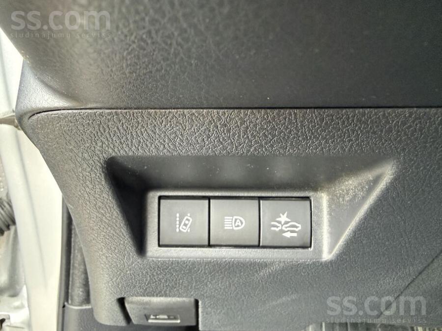 Pelēks Toyota Yaris 2020 Jelgava, ar dzinēja tilpumu 1.50 L un nobraukumu 153 tūkst. km par 11800 €, foto 21 vietnē AUTOMOTO.COM.LV