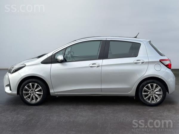 Grey Toyota Yaris 2020 in Riga, with an engine capacity of 1.50 L and mileage of 104 thousand km for 9310 €, photo 3 on AUTOMOTO.COM.LV