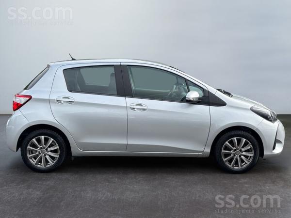 Grey Toyota Yaris 2020 in Riga, with an engine capacity of 1.50 L and mileage of 104 thousand km for 9310 €, photo 7 on AUTOMOTO.COM.LV