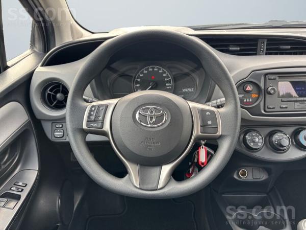 Grey Toyota Yaris 2020 in Riga, with an engine capacity of 1.50 L and mileage of 104 thousand km for 9310 €, photo 10 on AUTOMOTO.COM.LV