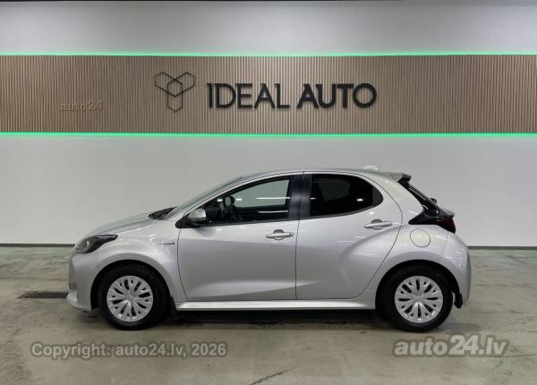 Grey Toyota Yaris 2021 in Tallinn, with an engine capacity of 1.50 L and mileage of 131 thousand km for 14490 €, photo 2 on AUTOMOTO.COM.LV
