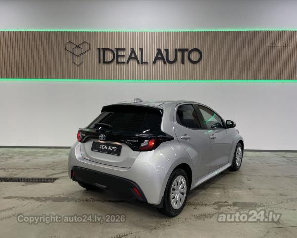 Grey Toyota Yaris 2021 in Tallinn, with an engine capacity of 1.50 L and mileage of 131 thousand km for 14490 €, photo 4 on AUTOMOTO.COM.LV