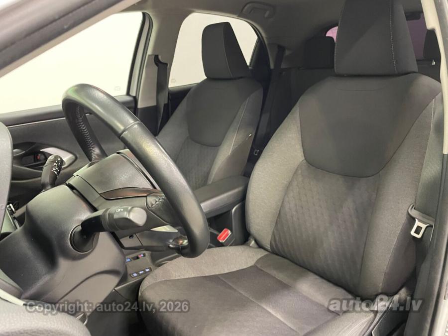 Pelēks Toyota Yaris 2021 Tallina, ar dzinēja tilpumu 1.50 L un nobraukumu 131 tūkst. km par 14490 €, foto 8 vietnē AUTOMOTO.COM.LV