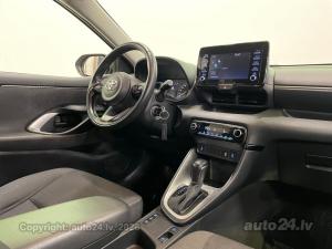 Pelēks Toyota Yaris 2021 Tallina, ar dzinēja tilpumu 1.50 L un nobraukumu 131 tūkst. km par 14490 €, foto 14 vietnē AUTOMOTO.COM.LV