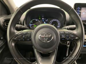 Pelēks Toyota Yaris 2021 Tallina, ar dzinēja tilpumu 1.50 L un nobraukumu 131 tūkst. km par 14490 €, foto 16 vietnē AUTOMOTO.COM.LV