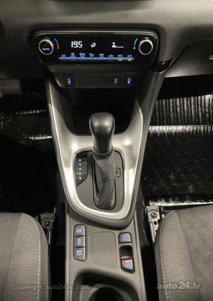 Pelēks Toyota Yaris 2021 Tallina, ar dzinēja tilpumu 1.50 L un nobraukumu 131 tūkst. km par 14490 €, foto 18 vietnē AUTOMOTO.COM.LV