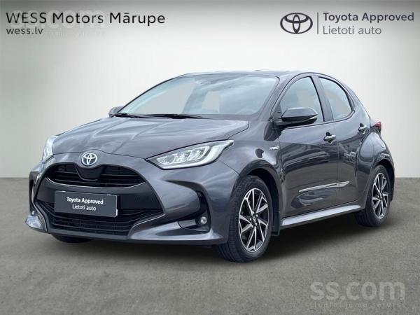 Grey Toyota Yaris 2021 in Riga, with an engine capacity of 1.50 L and mileage of 91 thousand km for 16990 €, photo 1 on AUTOMOTO.COM.LV