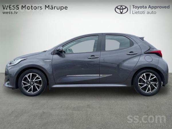 Grey Toyota Yaris 2021 in Riga, with an engine capacity of 1.50 L and mileage of 91 thousand km for 16990 €, photo 3 on AUTOMOTO.COM.LV