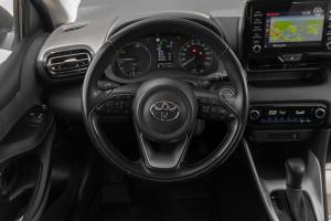 Grey Toyota Yaris 2021 in Vilnius, with an engine capacity of 1.49 L and mileage of 71 thousand km for 14500 €, photo 15 on AUTOMOTO.COM.LV