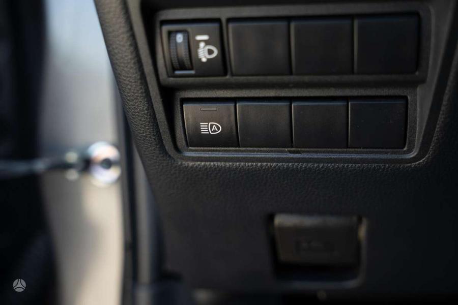 Grey Toyota Yaris 2021 in Vilnius, with an engine capacity of 1.49 L and mileage of 71 thousand km for 14500 €, photo 25 on AUTOMOTO.COM.LV