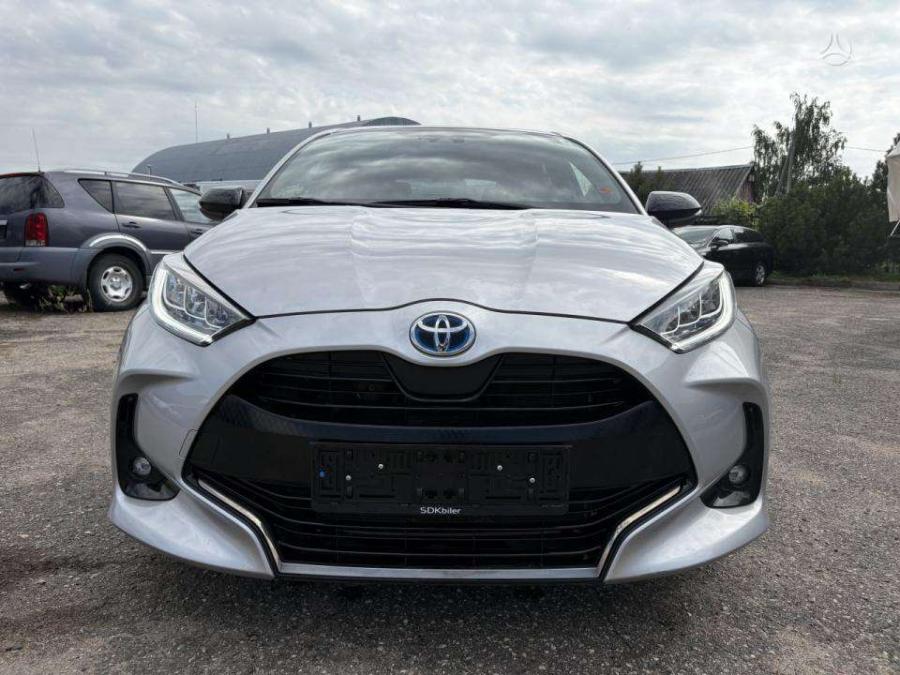 Pelēks Toyota Yaris 2021 Radviliškis, ar dzinēja tilpumu 1.49 L un nobraukumu 48 tūkst. km par 10950 €, foto 9 vietnē AUTOMOTO.COM.LV
