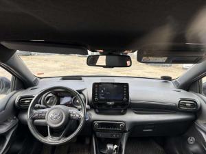 Pelēks Toyota Yaris 2021 Radviliškis, ar dzinēja tilpumu 1.49 L un nobraukumu 48 tūkst. km par 10950 €, foto 15 vietnē AUTOMOTO.COM.LV