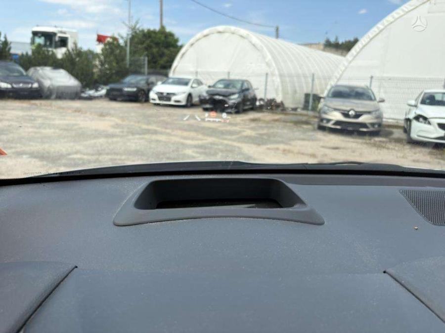 Pelēks Toyota Yaris 2021 Radviliškis, ar dzinēja tilpumu 1.49 L un nobraukumu 48 tūkst. km par 10950 €, foto 20 vietnē AUTOMOTO.COM.LV