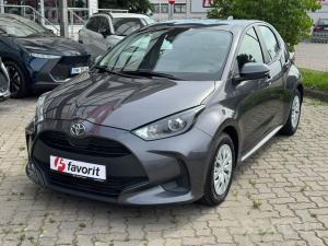 Pelēks Toyota Yaris 2021 Rīga, ar dzinēja tilpumu 1.50 L un nobraukumu 99 tūkst. km par 12850 €, foto 3 vietnē AUTOMOTO.COM.LV