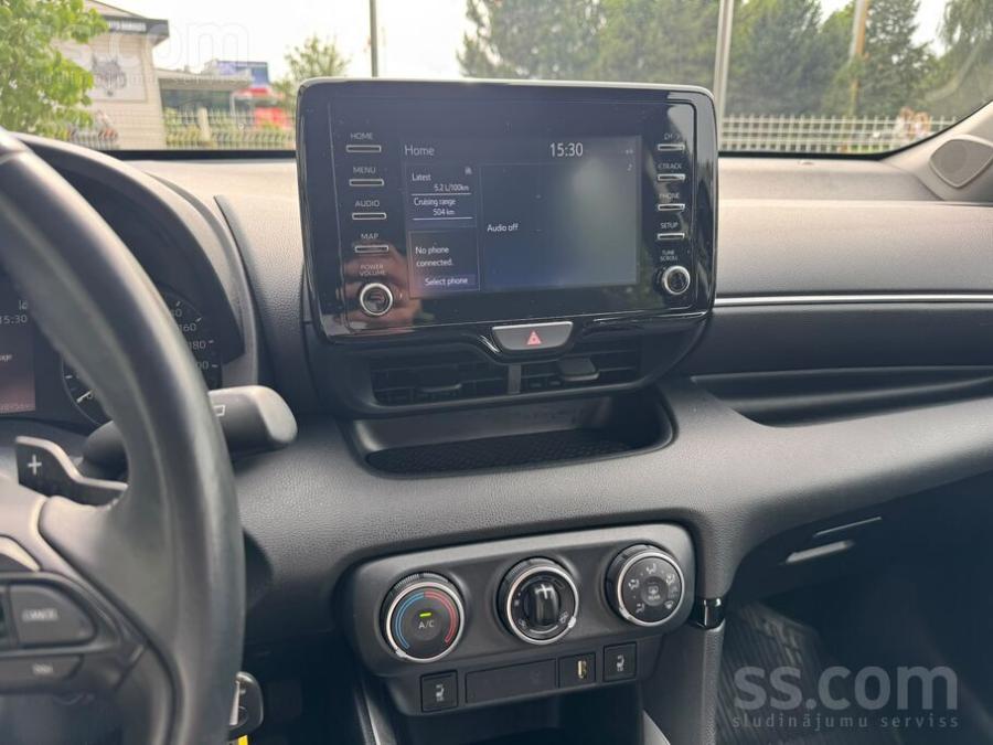 Pelēks Toyota Yaris 2021 Rīga, ar dzinēja tilpumu 1.50 L un nobraukumu 99 tūkst. km par 12850 €, foto 11 vietnē AUTOMOTO.COM.LV
