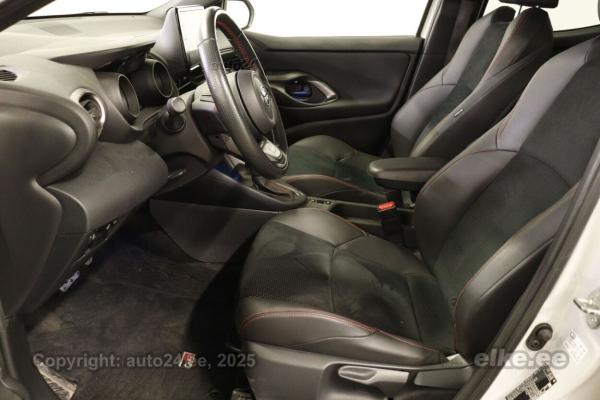 Grey Toyota Yaris 2022 in Tallinn, with an engine capacity of 1.49 L and mileage of 43 thousand km for 20500 €, photo 11 on AUTOMOTO.COM.LV