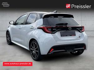 Pelēks Toyota Yaris 2022 Kauņa, ar dzinēja tilpumu 1.50 L un nobraukumu 32 tūkst. km par 24444 €, foto 2 vietnē AUTOMOTO.COM.LV