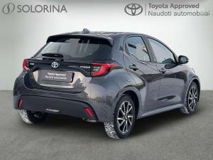 Grey Toyota Yaris 2022 in Klaipeda, with an engine capacity of 1.49 L and mileage of 15 thousand km for 18990 €, photo 2 on AUTOMOTO.COM.LV