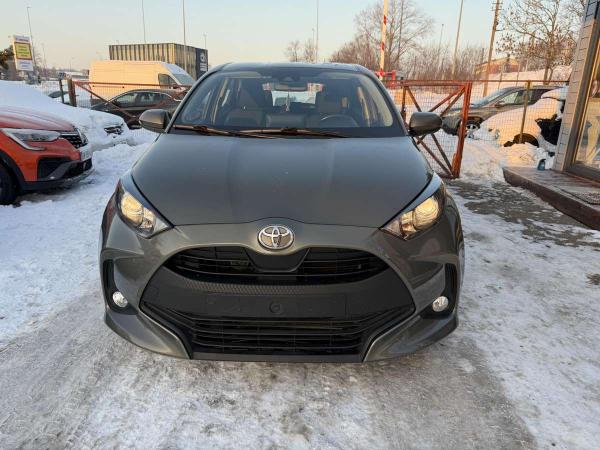 Pelēks Toyota Yaris 2022 Klaipėda, ar dzinēja tilpumu 1.00 L un nobraukumu 101 tūkst. km par 11800 €, foto 2 vietnē AUTOMOTO.COM.LV