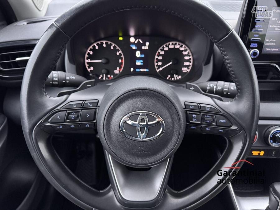 Grey Toyota Yaris 2022 in Avizieniai, with an engine capacity of 1.50 L and mileage of 118 thousand km for 13950 €, photo 6 on AUTOMOTO.COM.LV