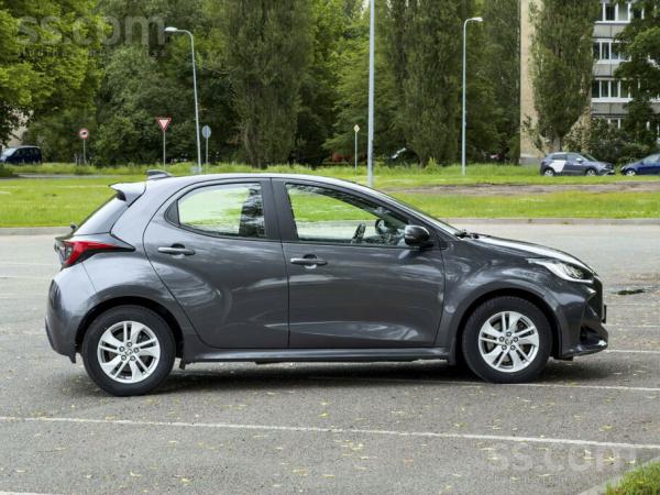Pelēks Toyota Yaris 2022 Rīga, ar dzinēja tilpumu 1.50 L un nobraukumu 72 tūkst. km par 13500 €, foto 8 vietnē AUTOMOTO.COM.LV