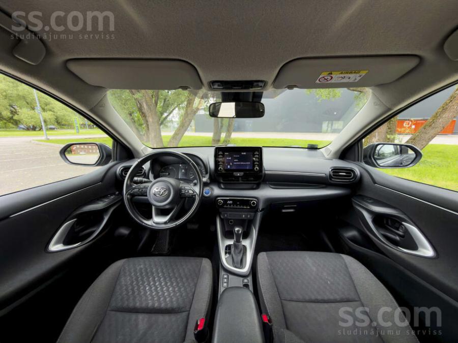 Pelēks Toyota Yaris 2022 Rīga, ar dzinēja tilpumu 1.50 L un nobraukumu 72 tūkst. km par 13500 €, foto 13 vietnē AUTOMOTO.COM.LV