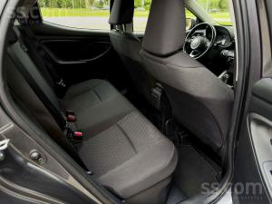 Pelēks Toyota Yaris 2022 Rīga, ar dzinēja tilpumu 1.50 L un nobraukumu 72 tūkst. km par 13500 €, foto 14 vietnē AUTOMOTO.COM.LV