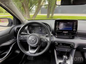 Pelēks Toyota Yaris 2022 Rīga, ar dzinēja tilpumu 1.50 L un nobraukumu 72 tūkst. km par 13500 €, foto 16 vietnē AUTOMOTO.COM.LV